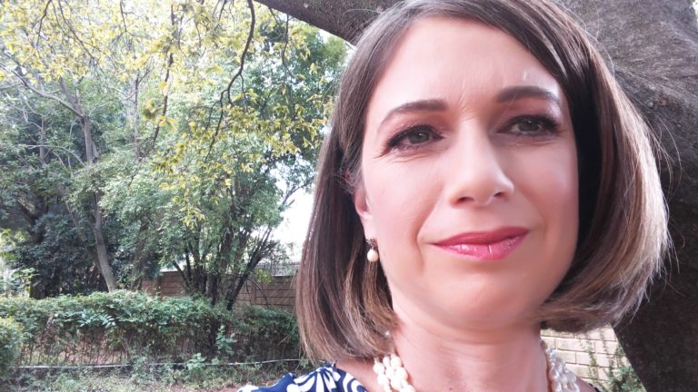 That Time Ryno Mulder Transformed this Frumpy Mommy into a TV Ready ...